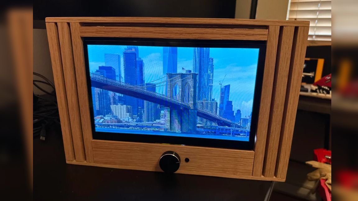 Raspberry Pi Memory Box Plays Videos with NFC Cards | Tom's Hardware