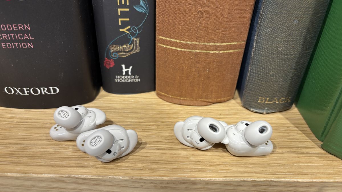Bose QuietComfort Ultra Earbuds (2nd Gen) vs QC Ultra Earbuds (1st Gen ...