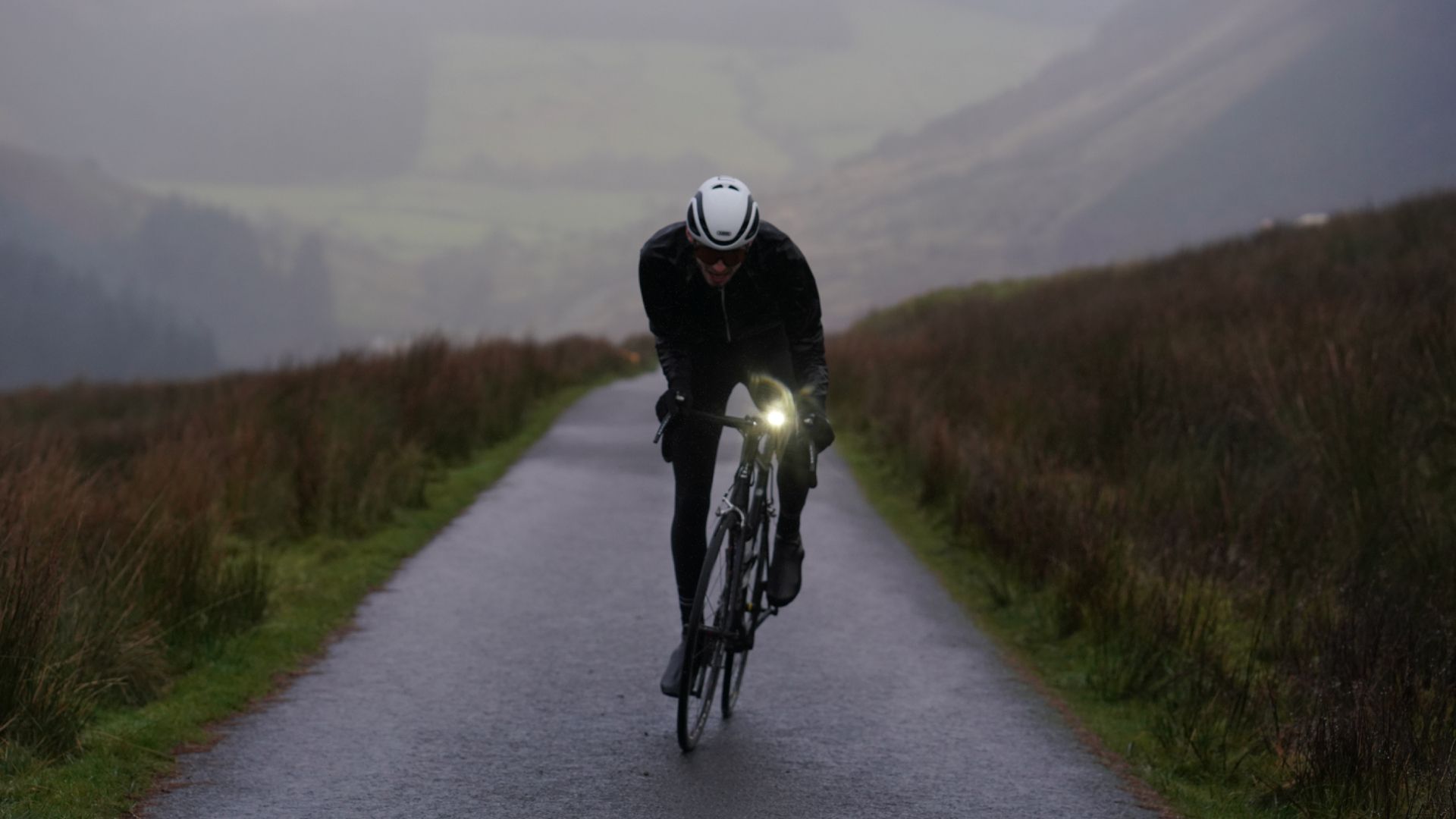 Should I ride my bike in the dark? Yes or no | Cycling Weekly