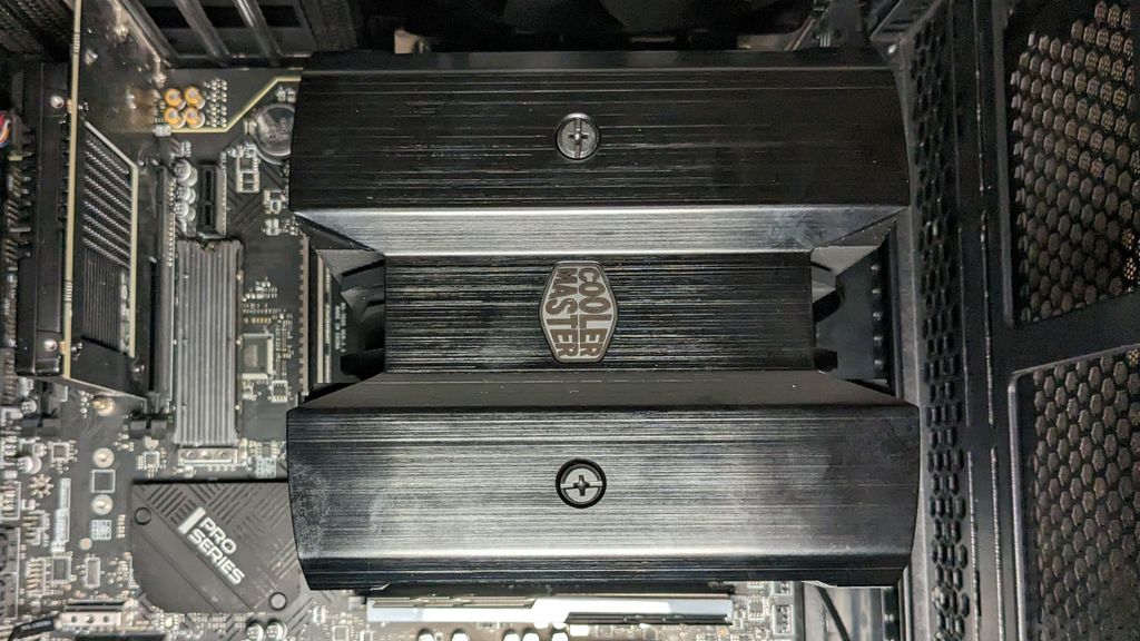 Cooler Master MA824 Stealth Review: Expensive Big Air Excellence | Tom ...