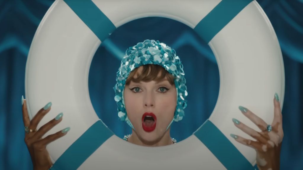 Taylor Swift Brought Back Chainmail Trend, And The Story Behind The ...