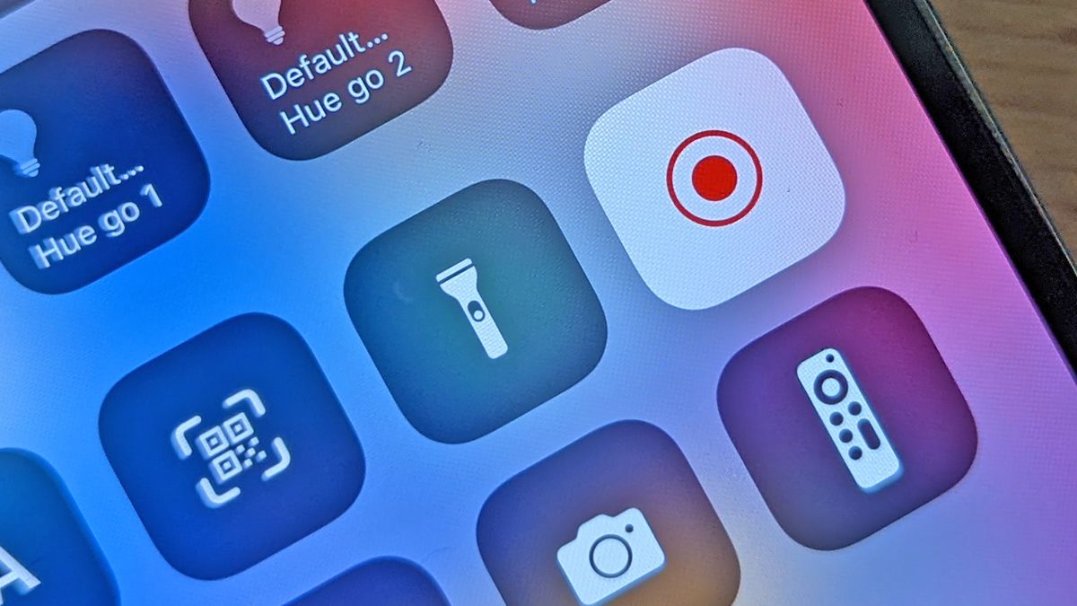 How to screen record on iPhone: live video capture in iOS made easy | T3