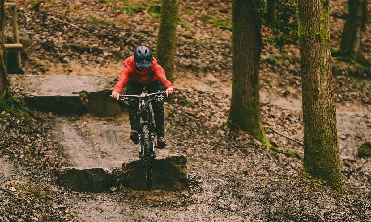 You probably don't move your heels enough as you ride, but here's how ...
