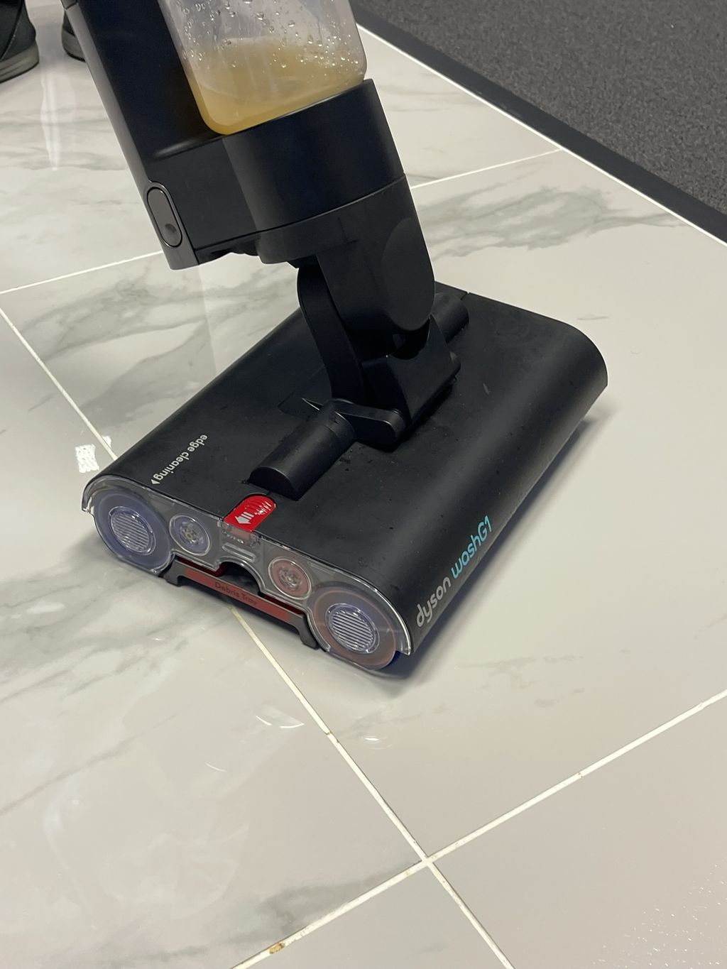 Dyson's first dedicated wet floor cleaner: The Dyson WashG1 | Homes and ...