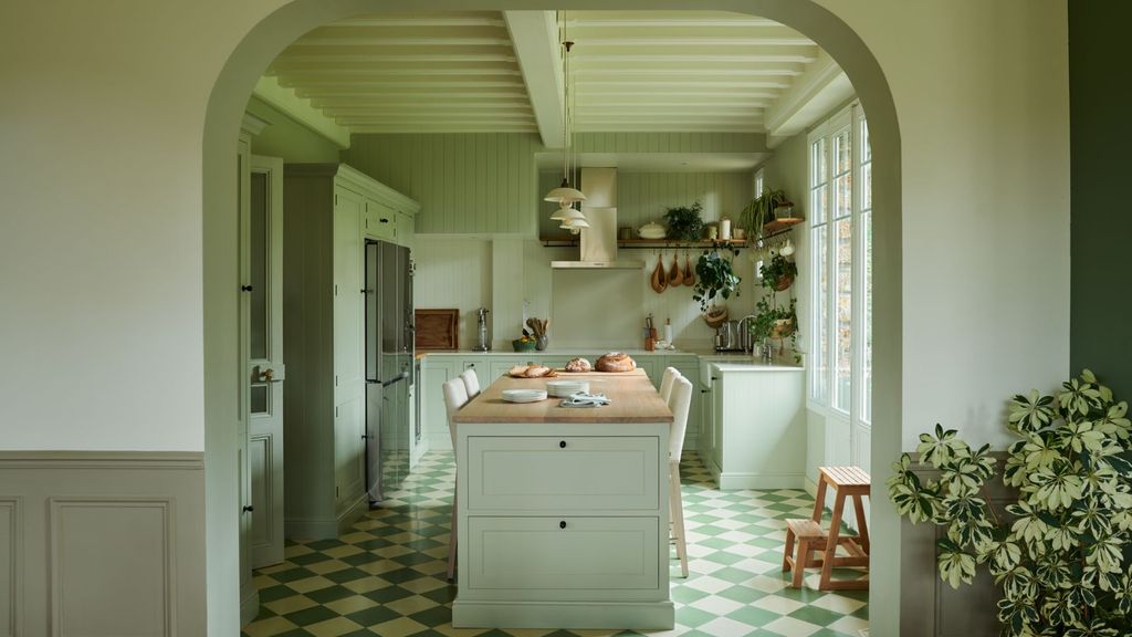 Can you paint kitchen countertops? Our experts explain | Homes and Gardens Can you paint kitchen countertops? Our experts explain | Homes and Gardens