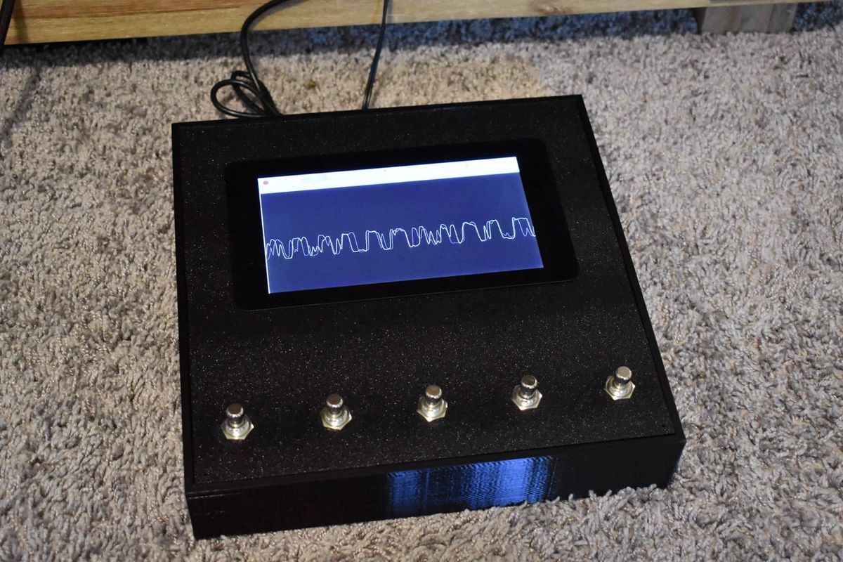 This Raspberry Pi Guitar Pedalboard Is Built to Rock | Tom's Hardware
