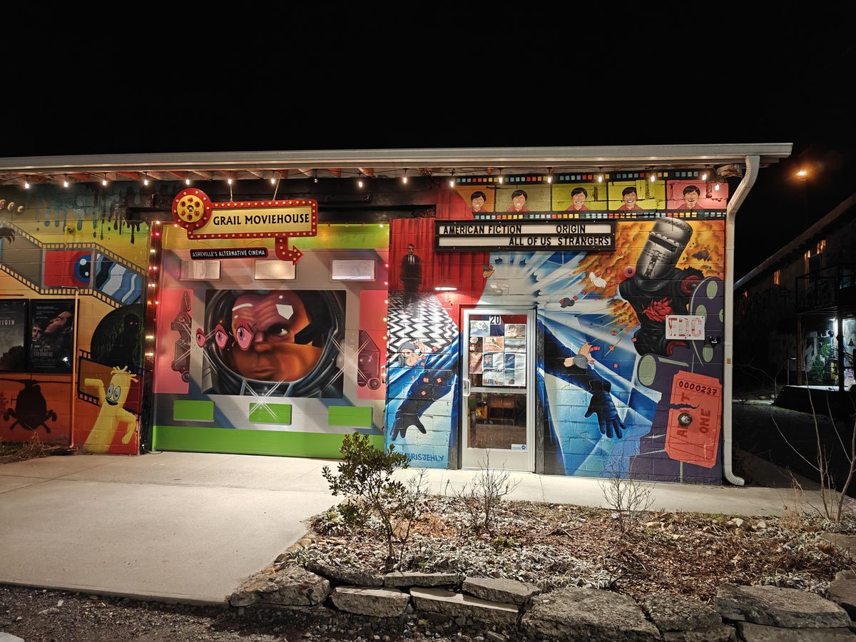 I compared the OnePlus 12 and 12R cameras. The results were surprising ...