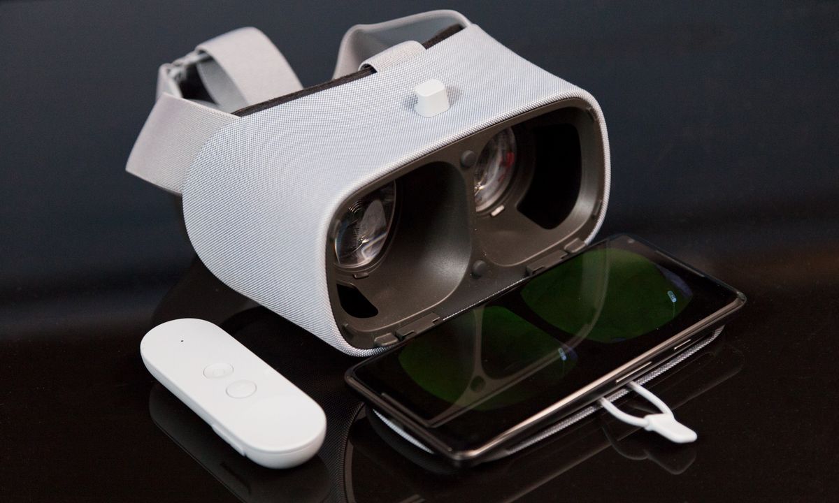 Google Daydream View (2017) Review: Small Changes Make a Big Impact ...