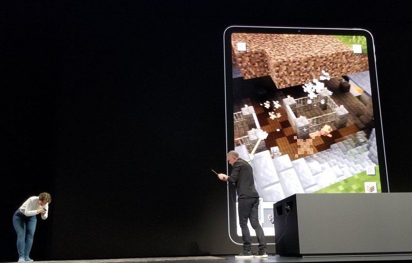 Minecraft Earth gameplay revealed at WWDC19 | Windows Central