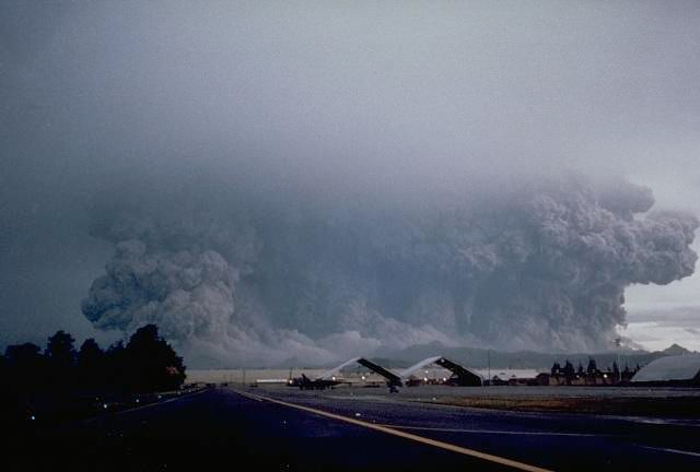 In Photos: The Colossal Eruption of Mount Pinatubo | Live Science