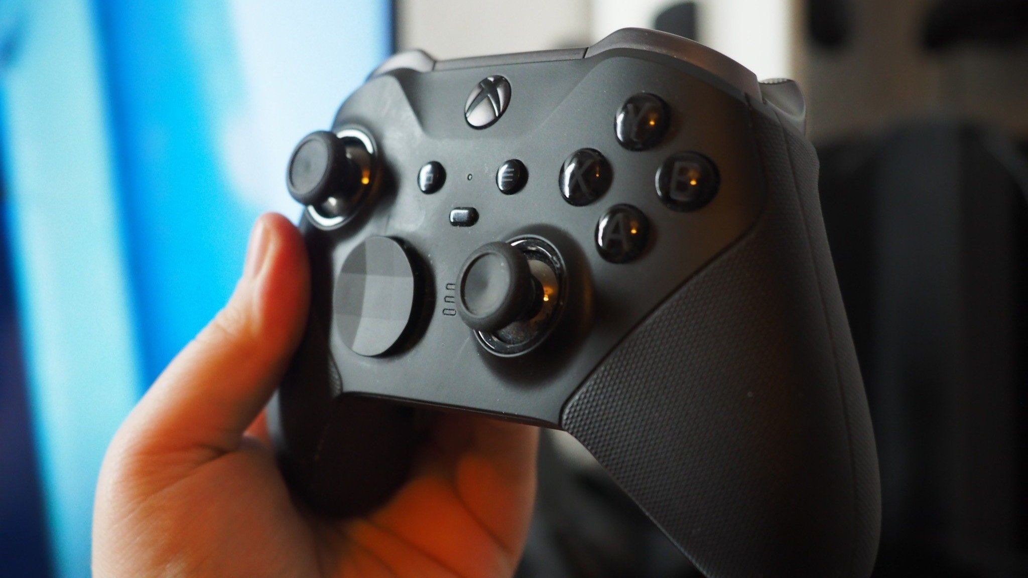 Microsoft now sells replacement parts for Xbox controllers | Windows ...