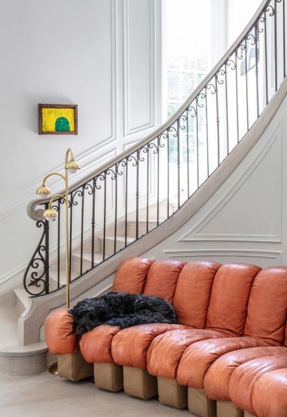 5 Entryway Seating Ideas To Make a Home's Entrance Stylish | Livingetc