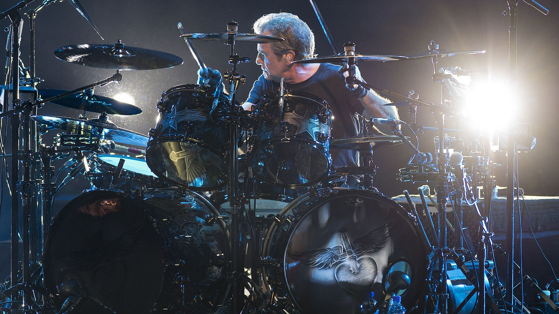 Behind the drums – Tico Torres: “We'll play until we fall down ...