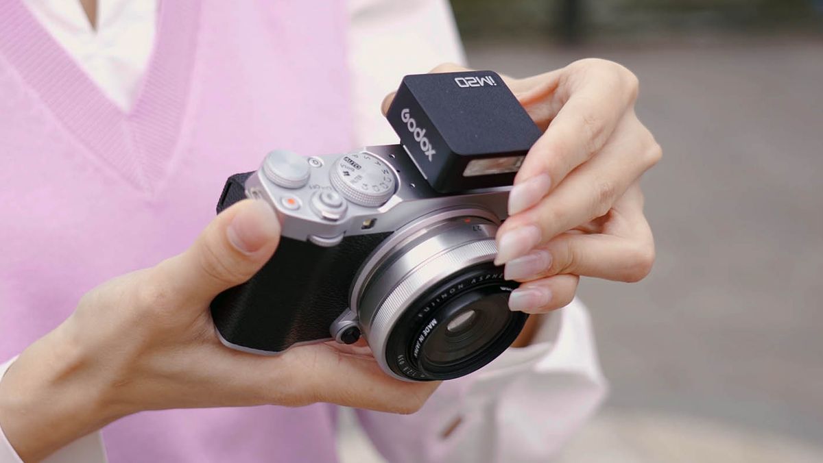 Godox launches two cute mini flashguns for use with compact cameras ...