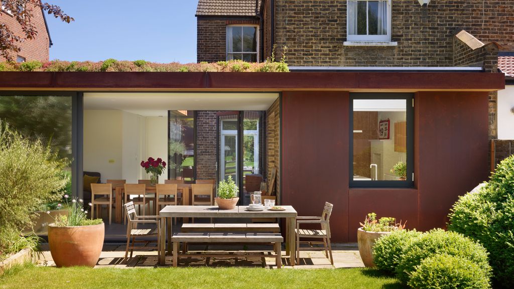 10 wrap around extension ideas to expand your home | Homebuilding