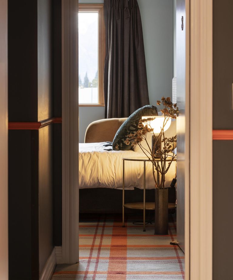 Is Your Bed Facing North the Best Way to Get Better Sleep? | Livingetc