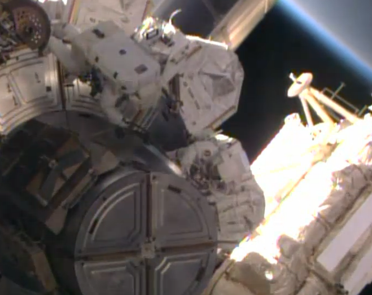 Spacewalk Photos: NASA Astronauts Upgrade Space Station (Oct. 7, 2014 ...