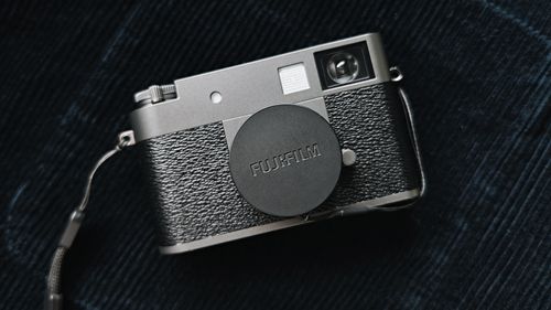 Where to pre-order the new Fujifilm X Half retro compact camera ...