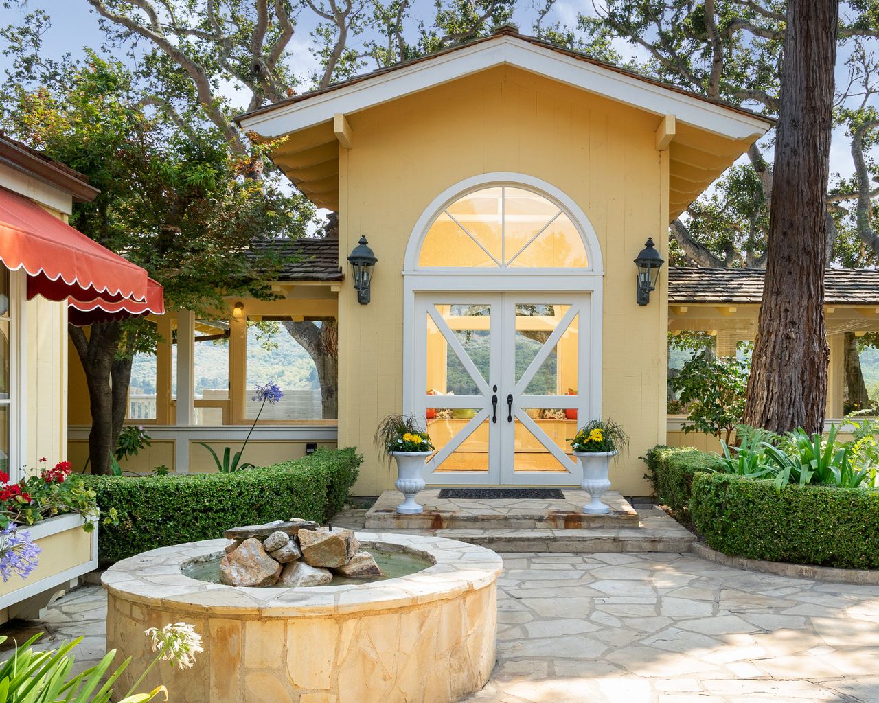 Movie icon Doris Day’s house in California is for sale for $7.4 million ...