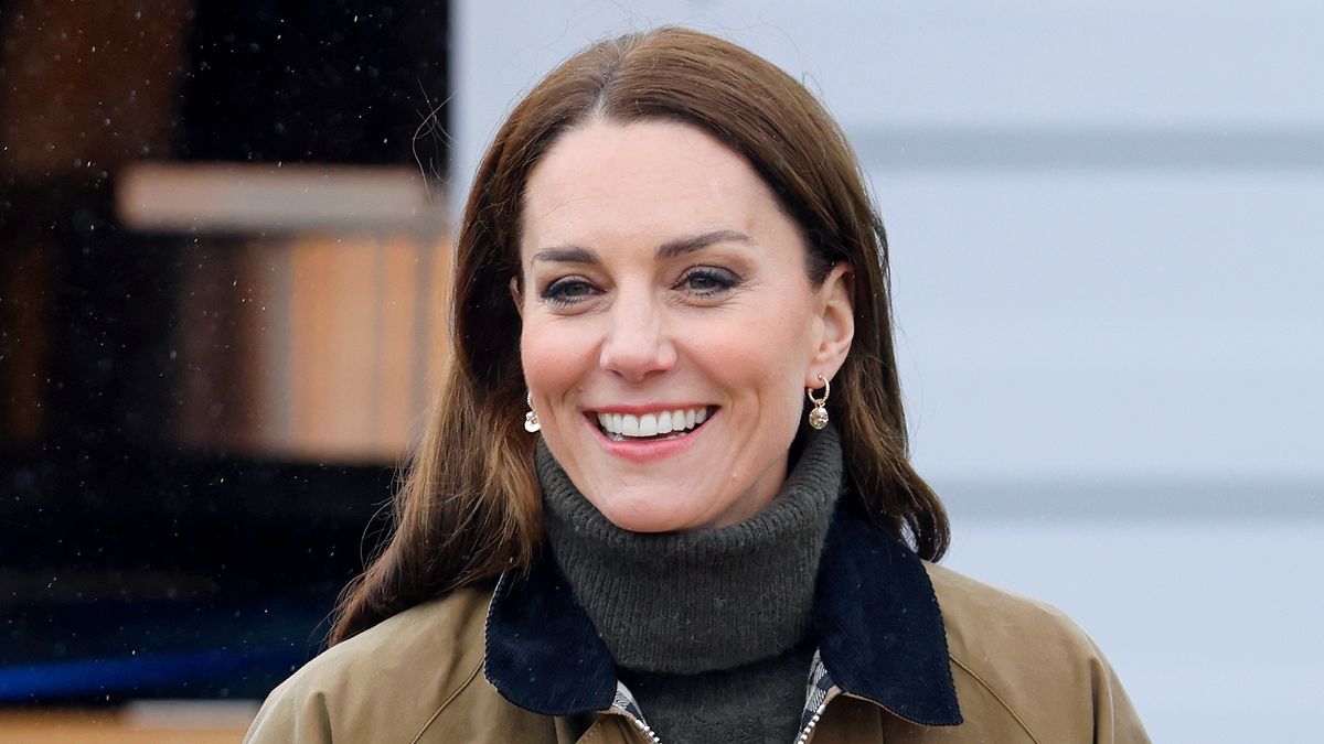 Kate Middleton’s timeless Longchamp handbag is a staple accessory ...