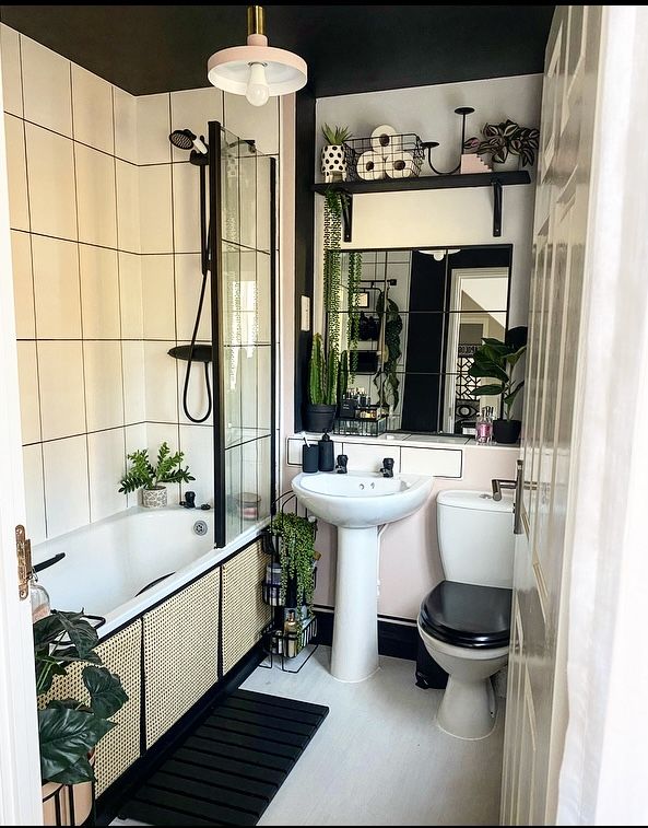 This DIY bath panel is the budget friendly update your bathroom ...