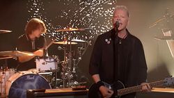 Watch The Offspring's Dexter Holland interview the actor from the ...