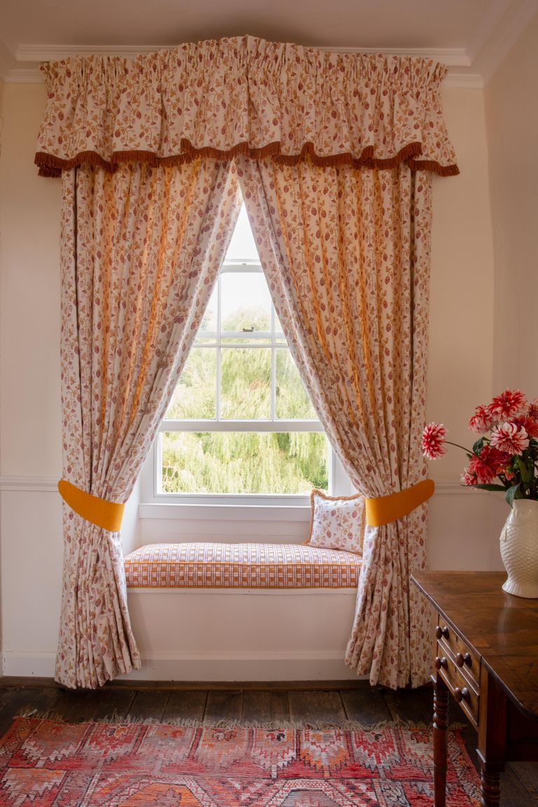 Window valance ideas: 8 curtain valances to dress windows | Homes and ...