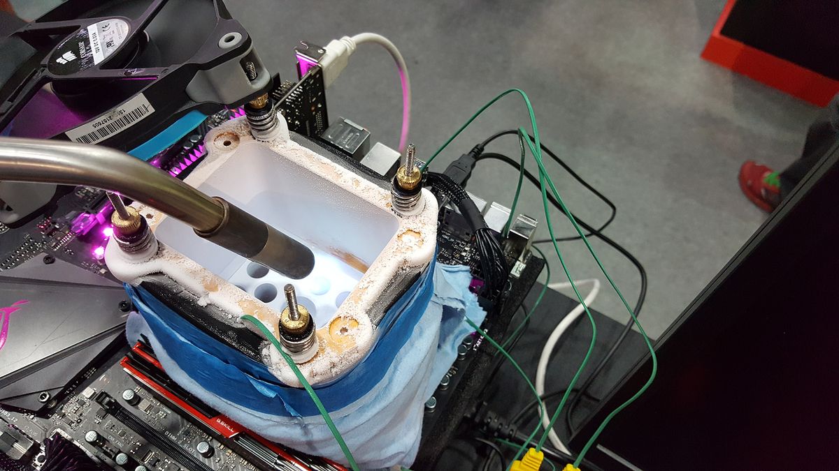 Overclocking a CPU to 7 GHz with the science of liquid nitrogen | PC Gamer