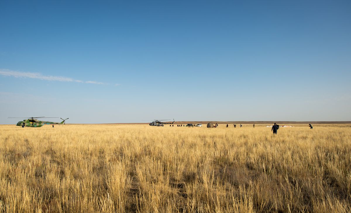 Soyuz Landing Day Photos for ISS Expedition 36 Crew (Gallery): Page 5 ...