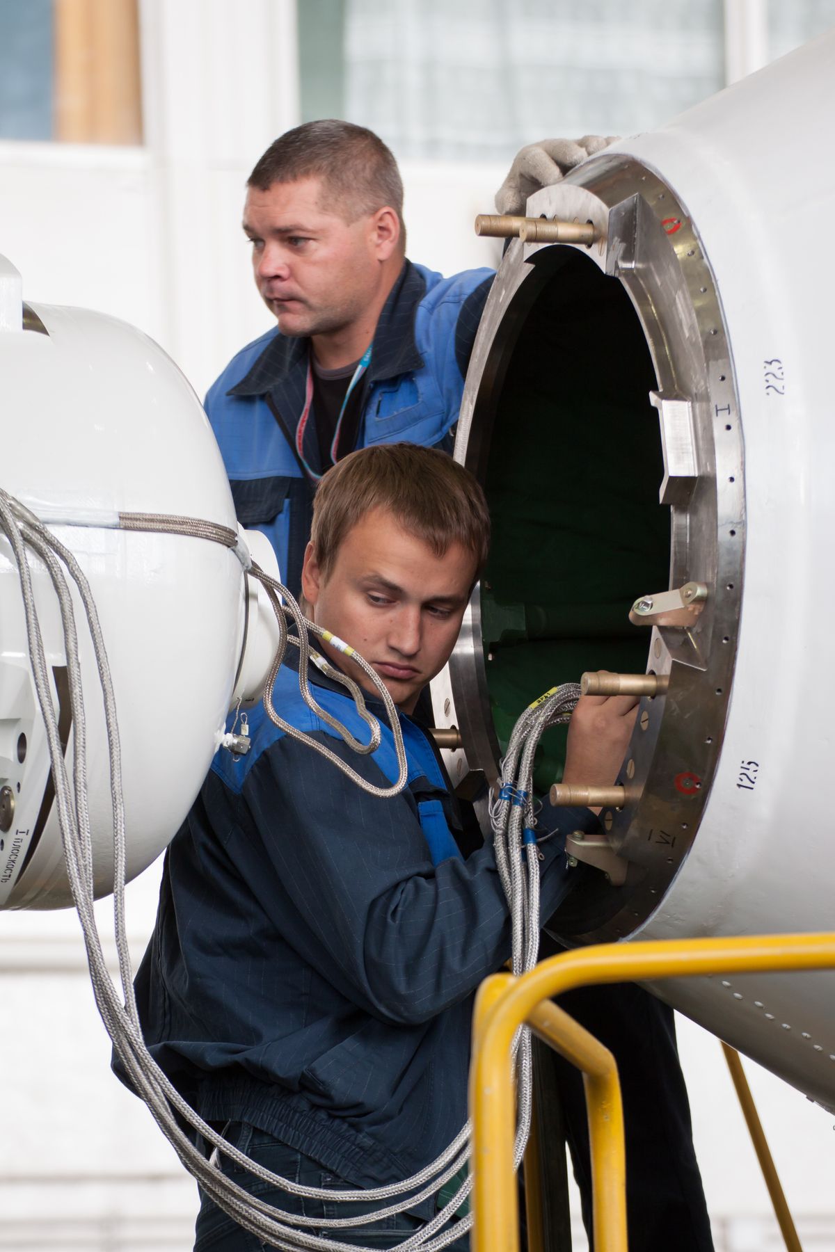 Photos: Expedition 37/38 Crew Launch: Page 3 | Space