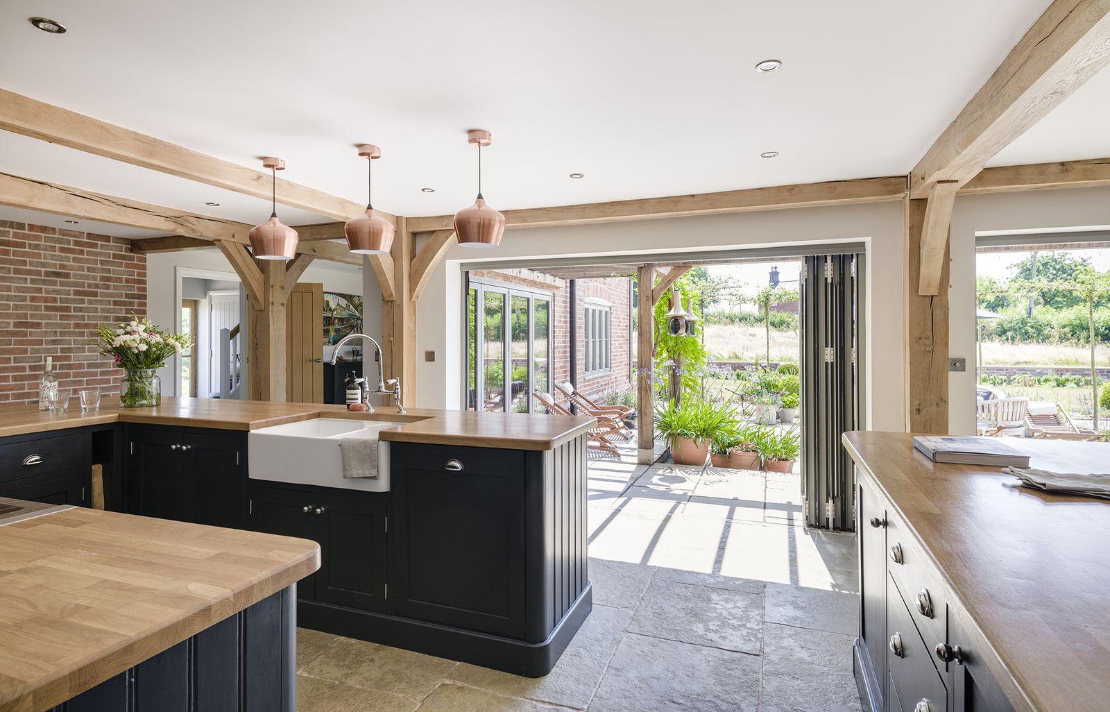 Kitchen peninsula ideas: 9 compact designs you'll love | Homes and Gardens