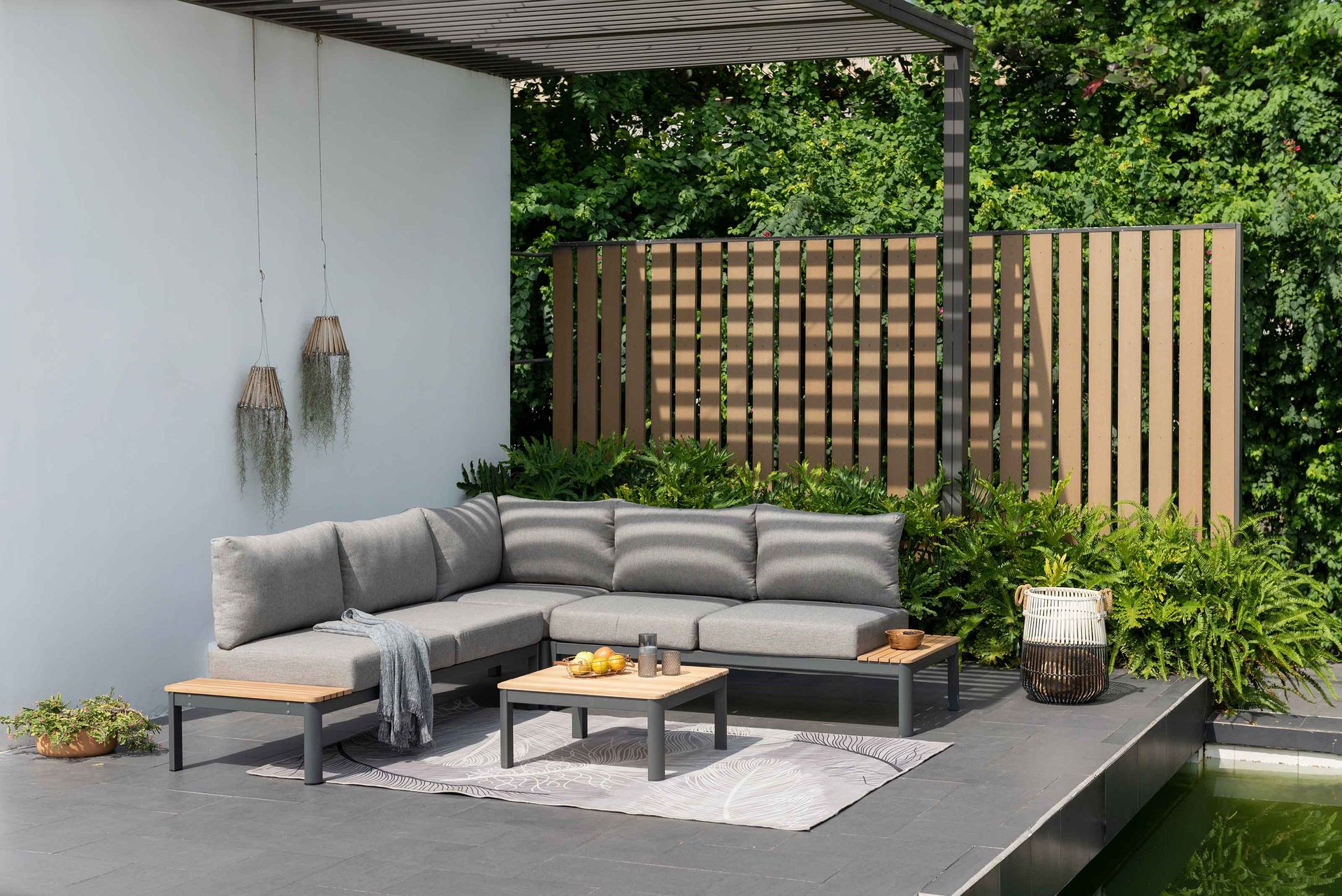 Small patio ideas: 13 easy ways to pep up a paved living space in your ...