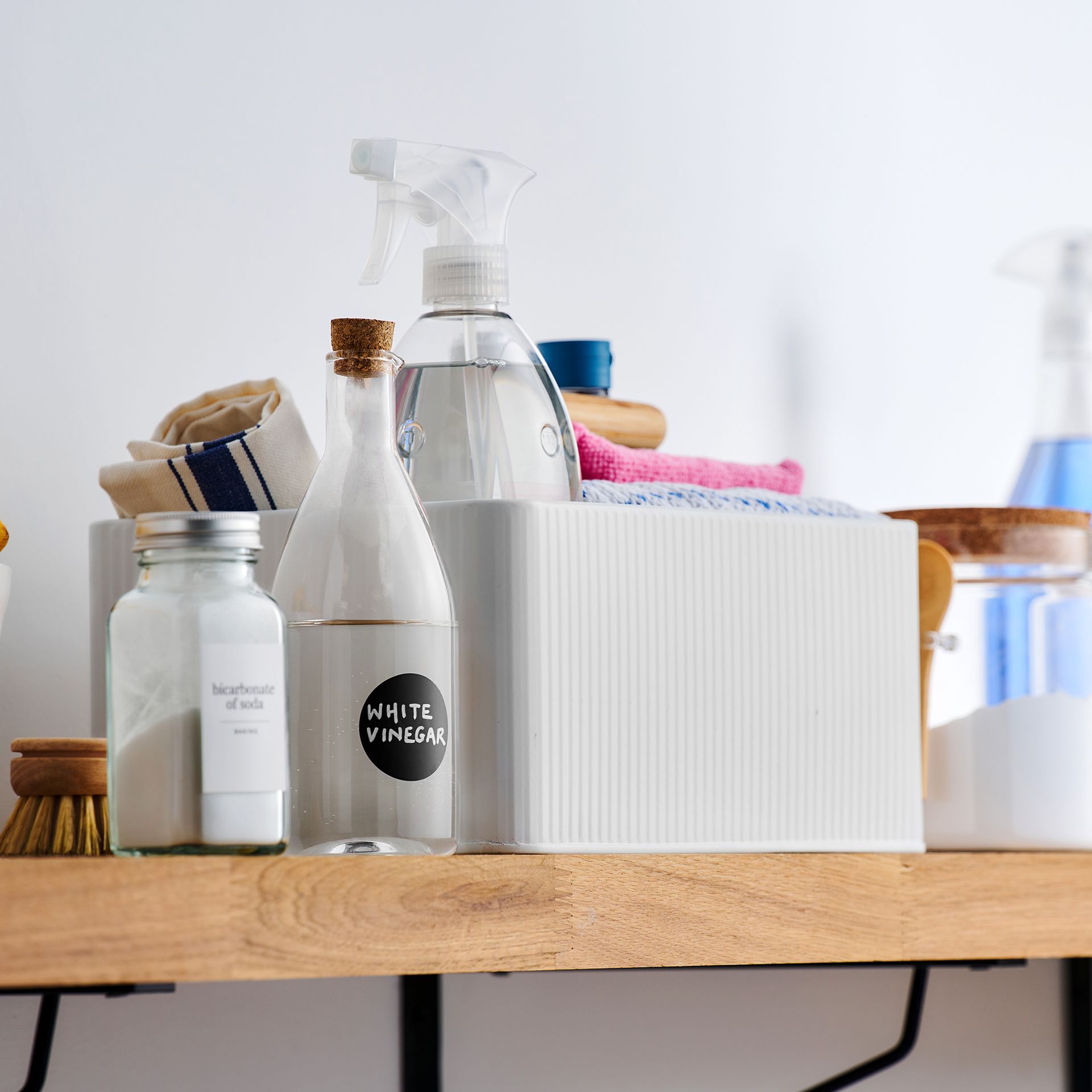 The ultimate decluttering checklist – 50+ items to throw out | Ideal Home