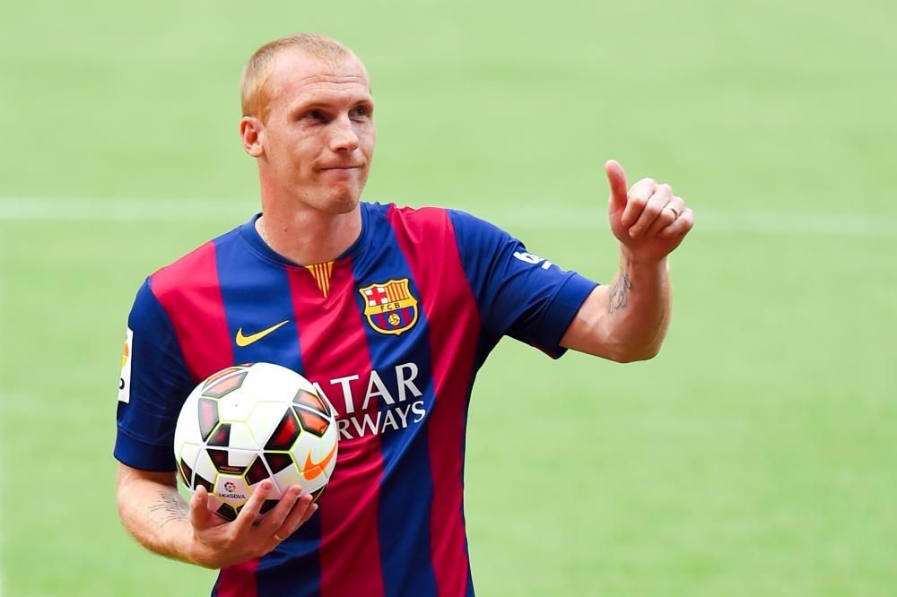 Mathieu out to enjoy Barcelona move | FourFourTwo