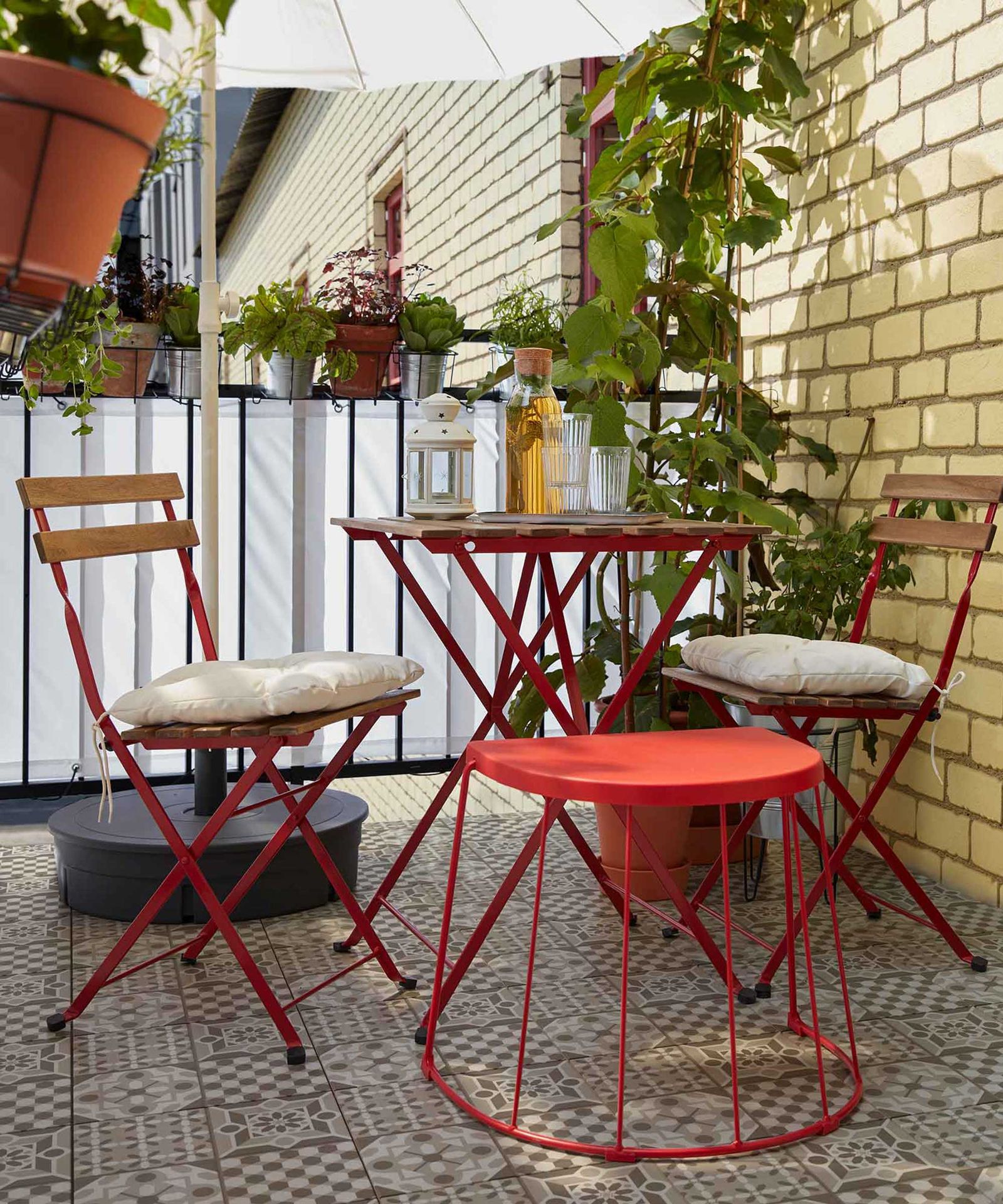 Cheap no-grass backyard ideas: 10 low-maintenance looks for your space ...