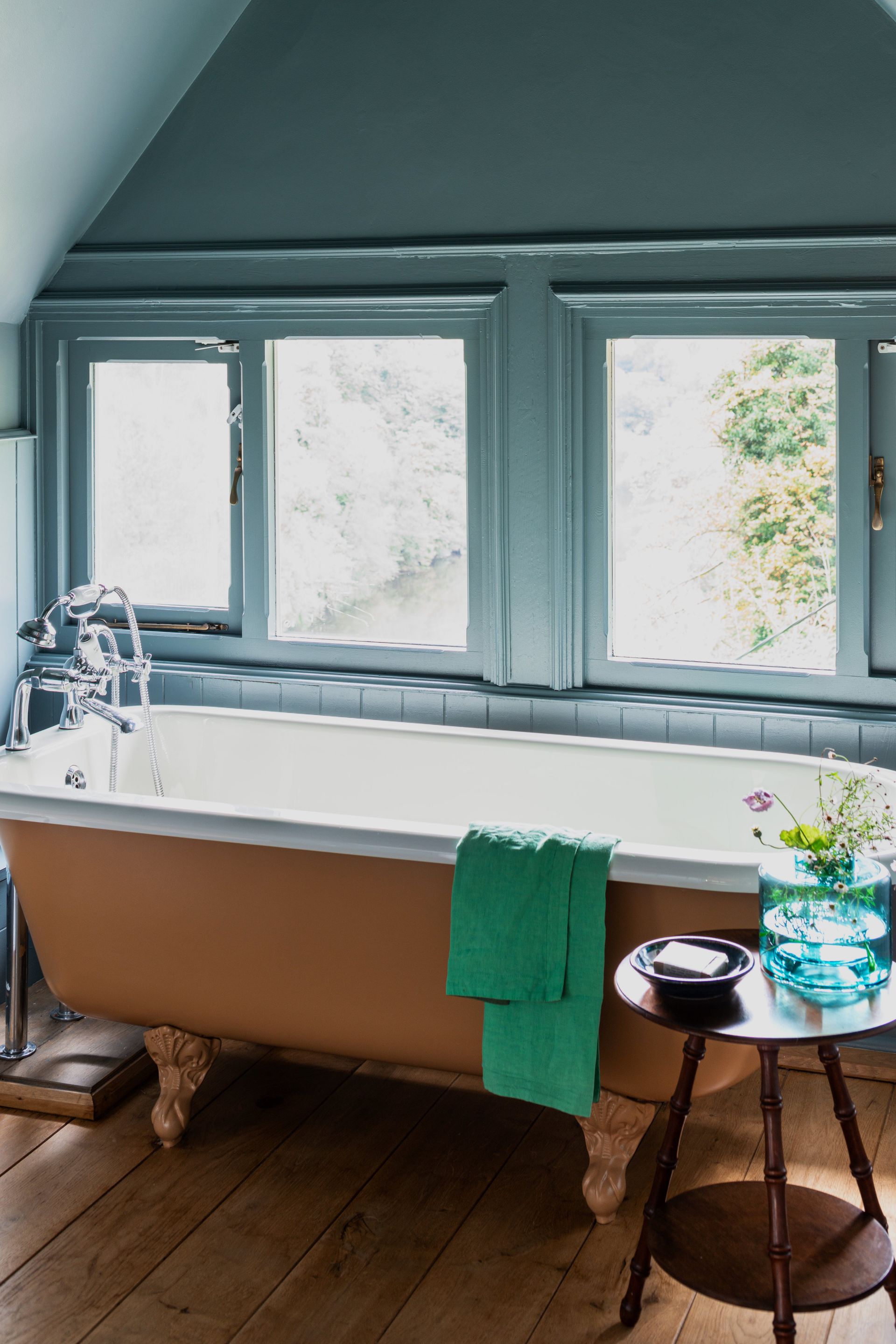 What are the best bathroom color combinations? 5 pairings to try ...