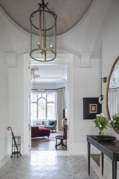 Decorating with antiques: 12 design tips plus buying advice | Homes ...