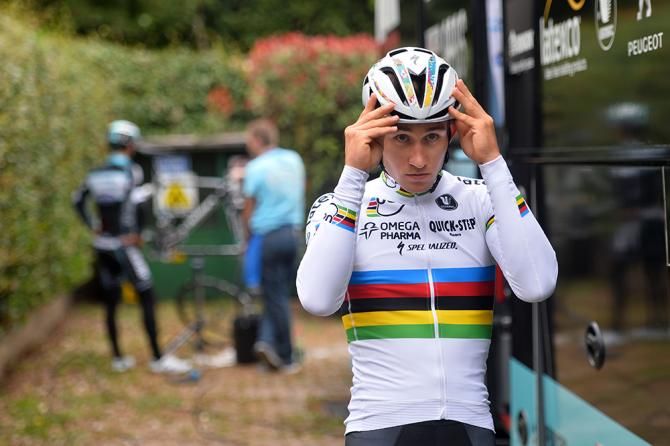 Exclusive: First pictures of Kwiatkowski's world champion bike ...