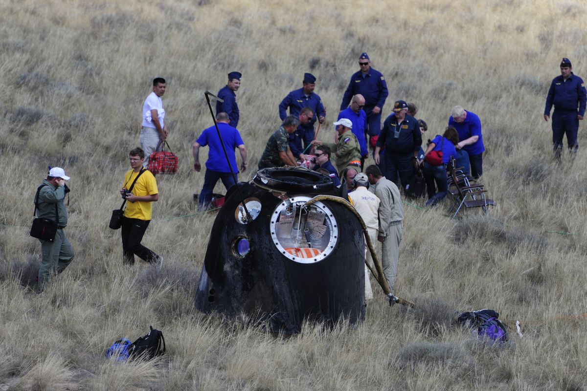 Landing Pictures: Space Station Expedition 31 Crew Returns to Earth | Space