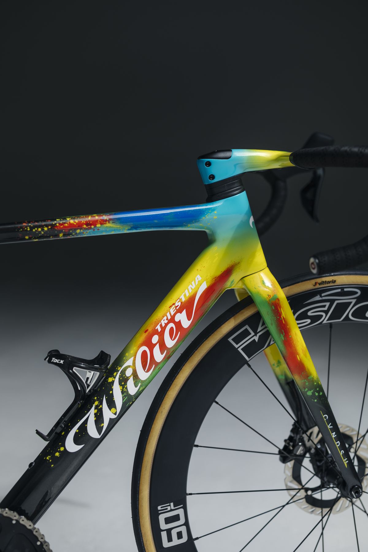 A record-breaking bike? Mark Cavendish's custom Tour de France CVNDSH x ...