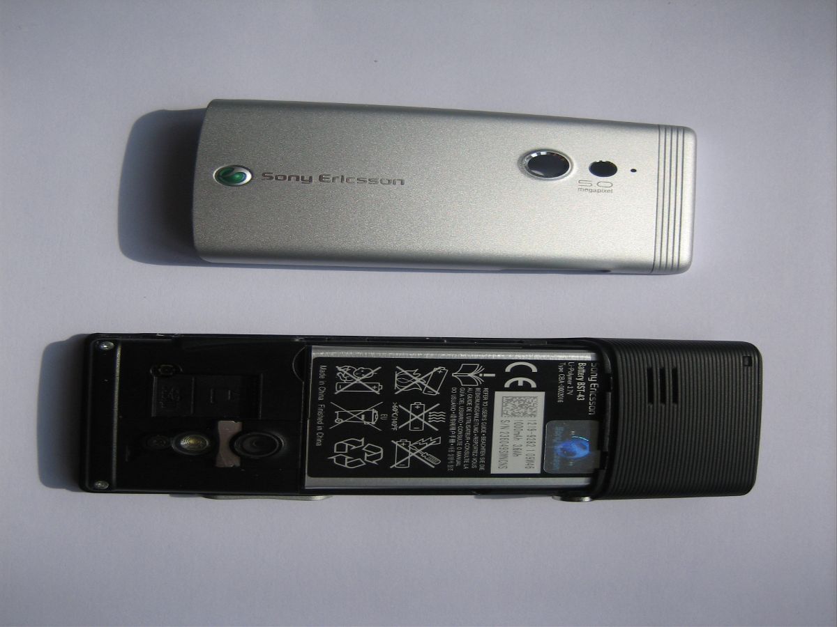 Sony Ericsson Elm: Hands-on gallery - Sony Ericsson Elm review - Page 9 ...
