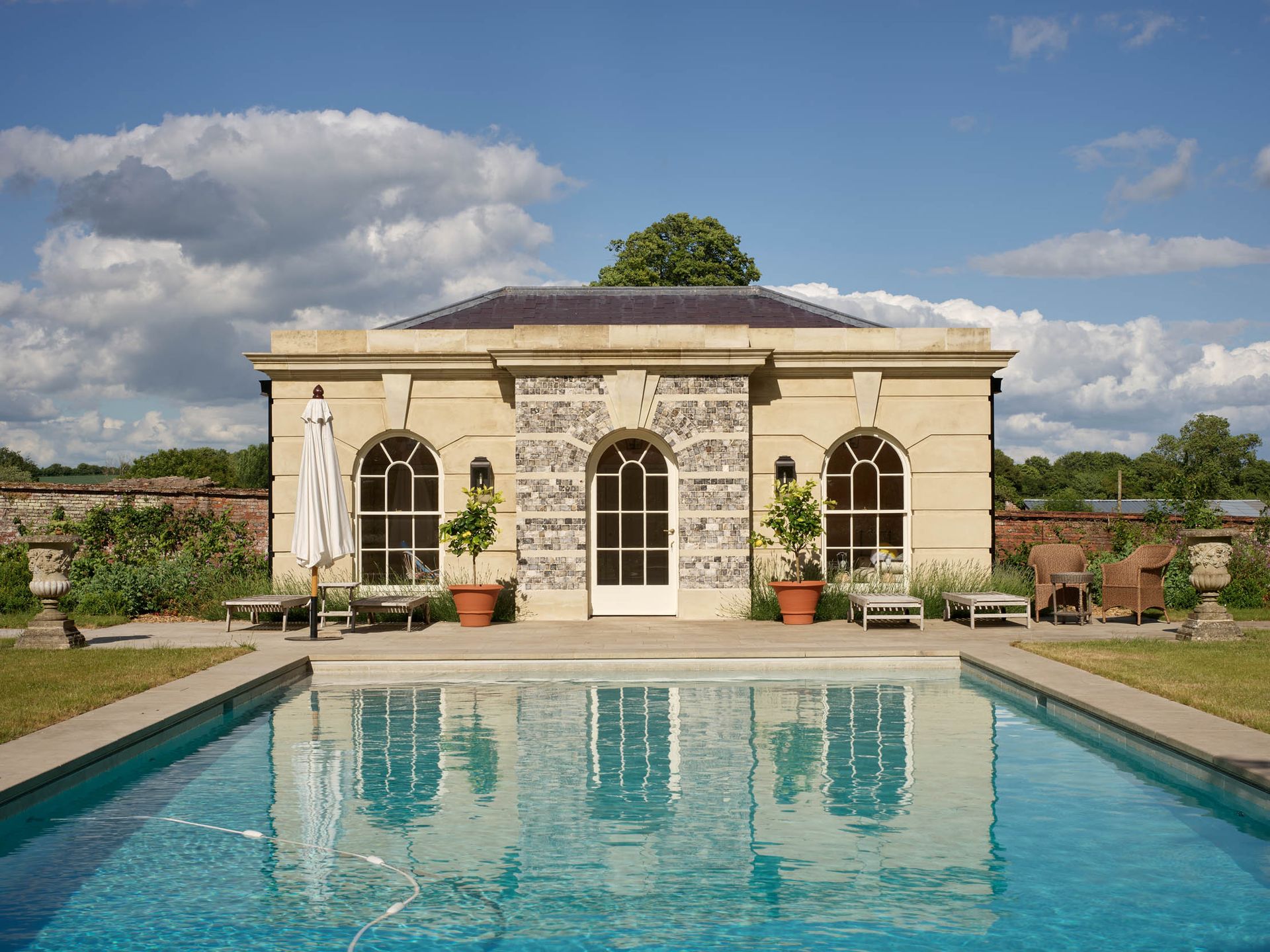 Chettle House: Almost a ruin 200 years ago; a triumph today ...