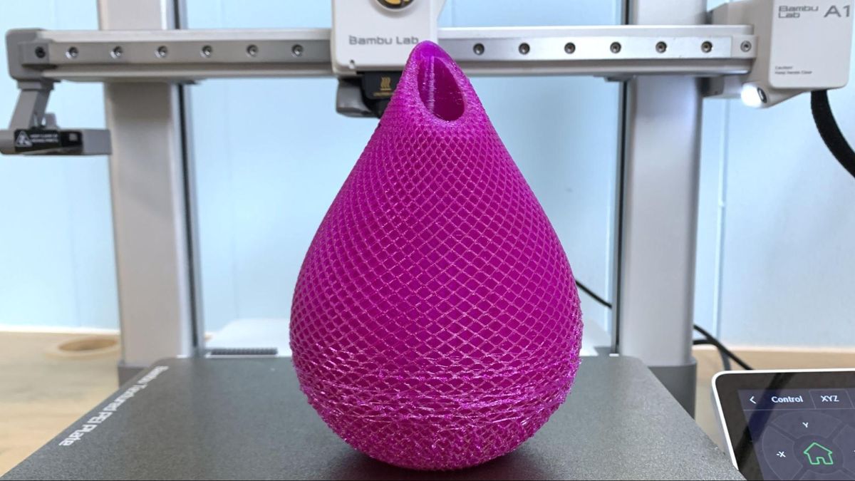 Bambu Lab A1 Review: Full Size Bed Slinger | Tom's Hardware