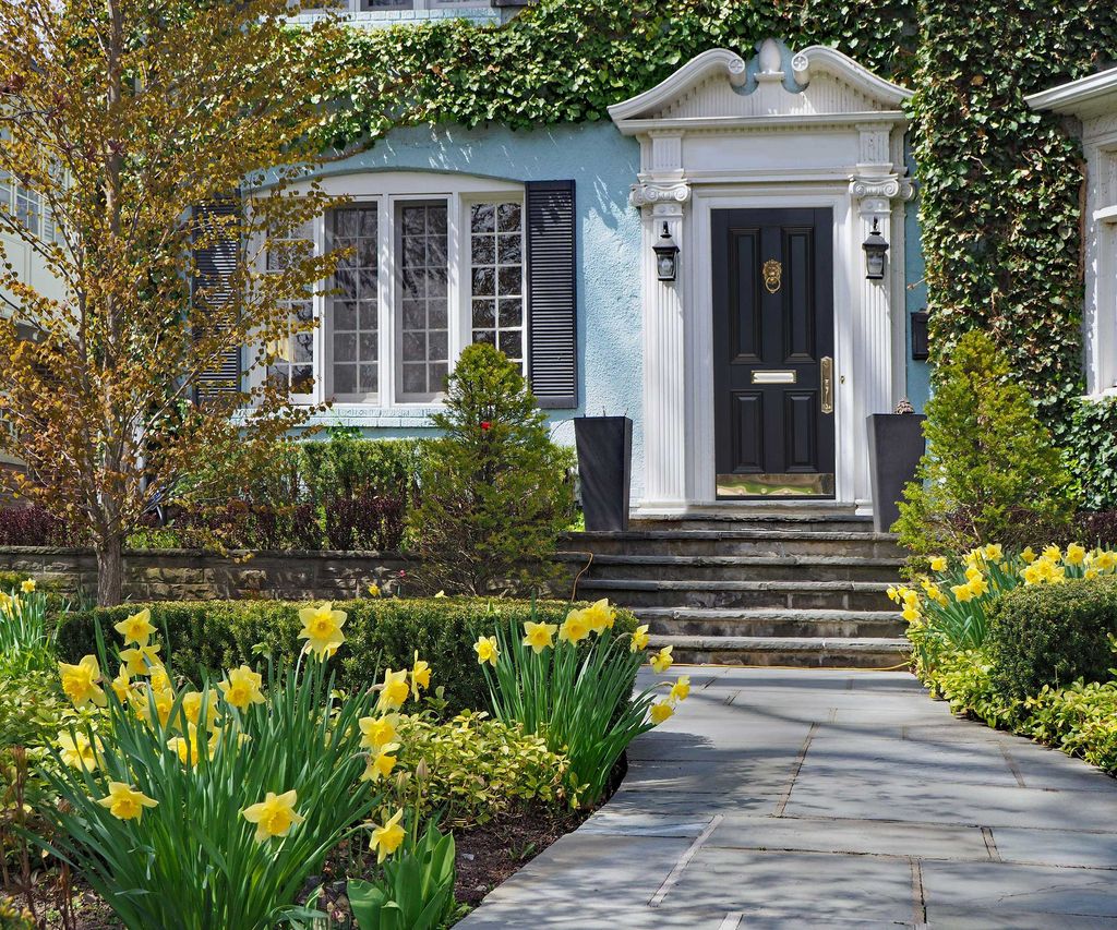 Front yard landscaping mistakes: 5 easily-made errors | Homes and Gardens