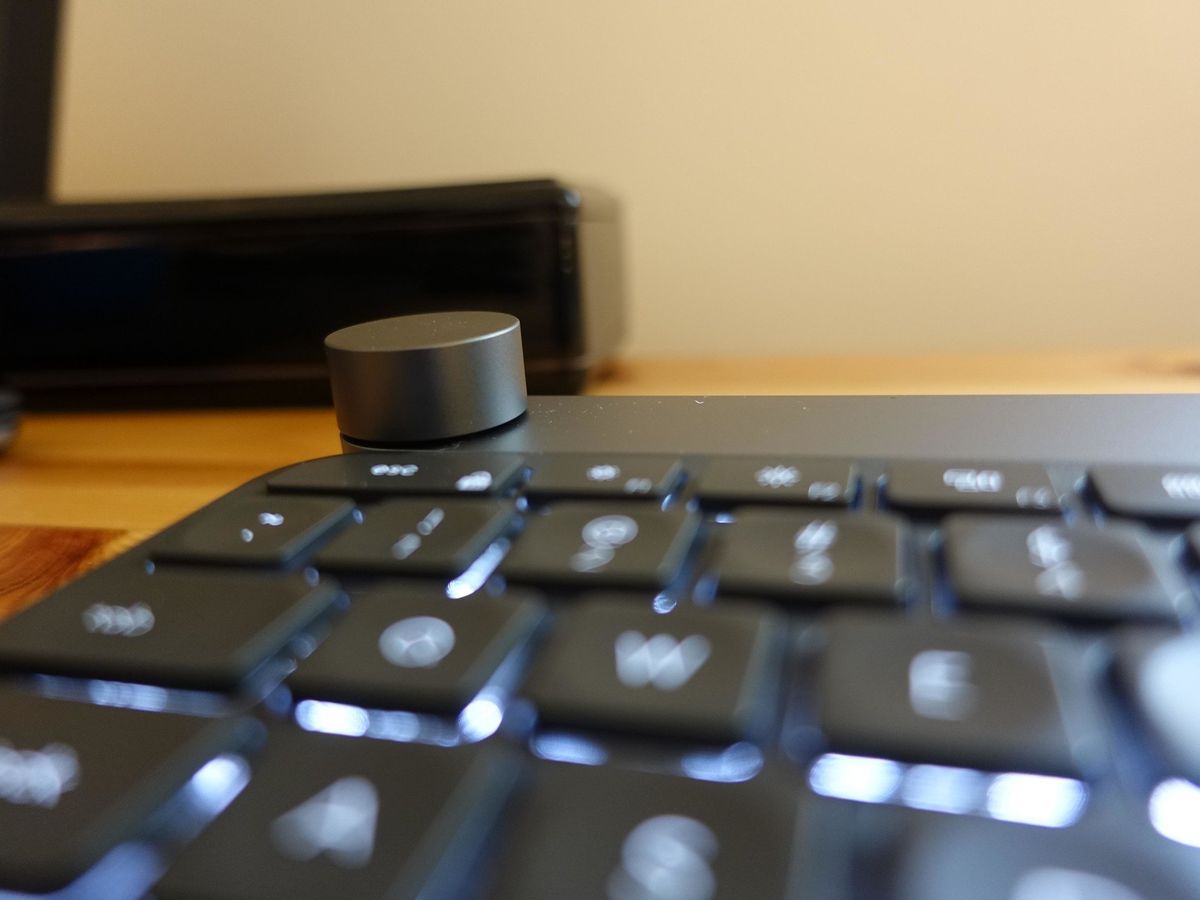 Logitech Craft keyboard has an amazing built-in Surface Dial | Windows ...
