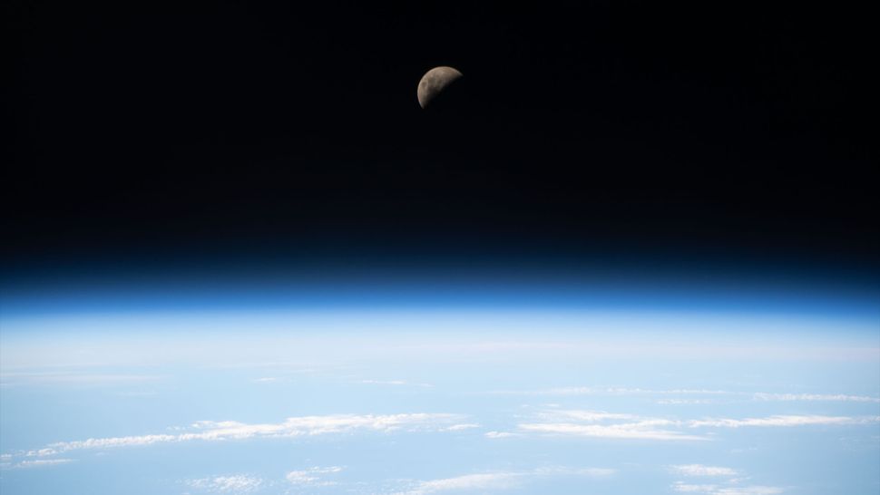 Space photo of the week: The moon begins its big eclipse orbit in ...