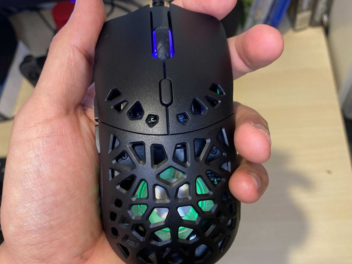Marsback Zephyr Pro Gaming Mouse review: Great mouse, pointless gimmick ...