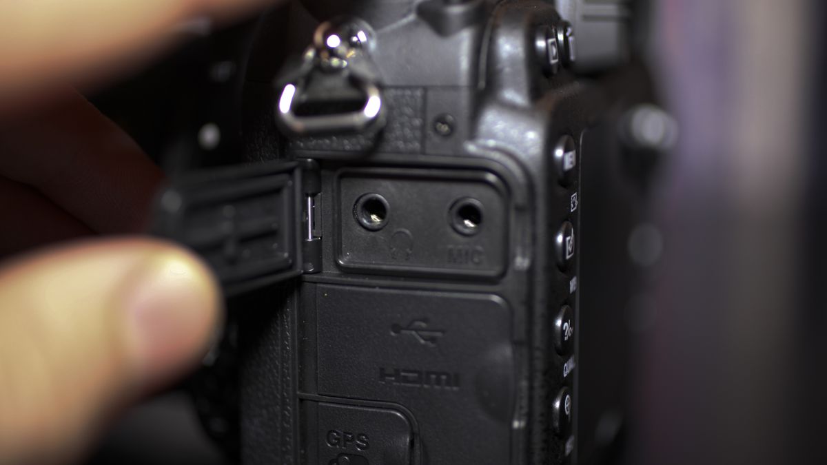 Build quality and handling - Nikon D600 review - Page 2 | TechRadar
