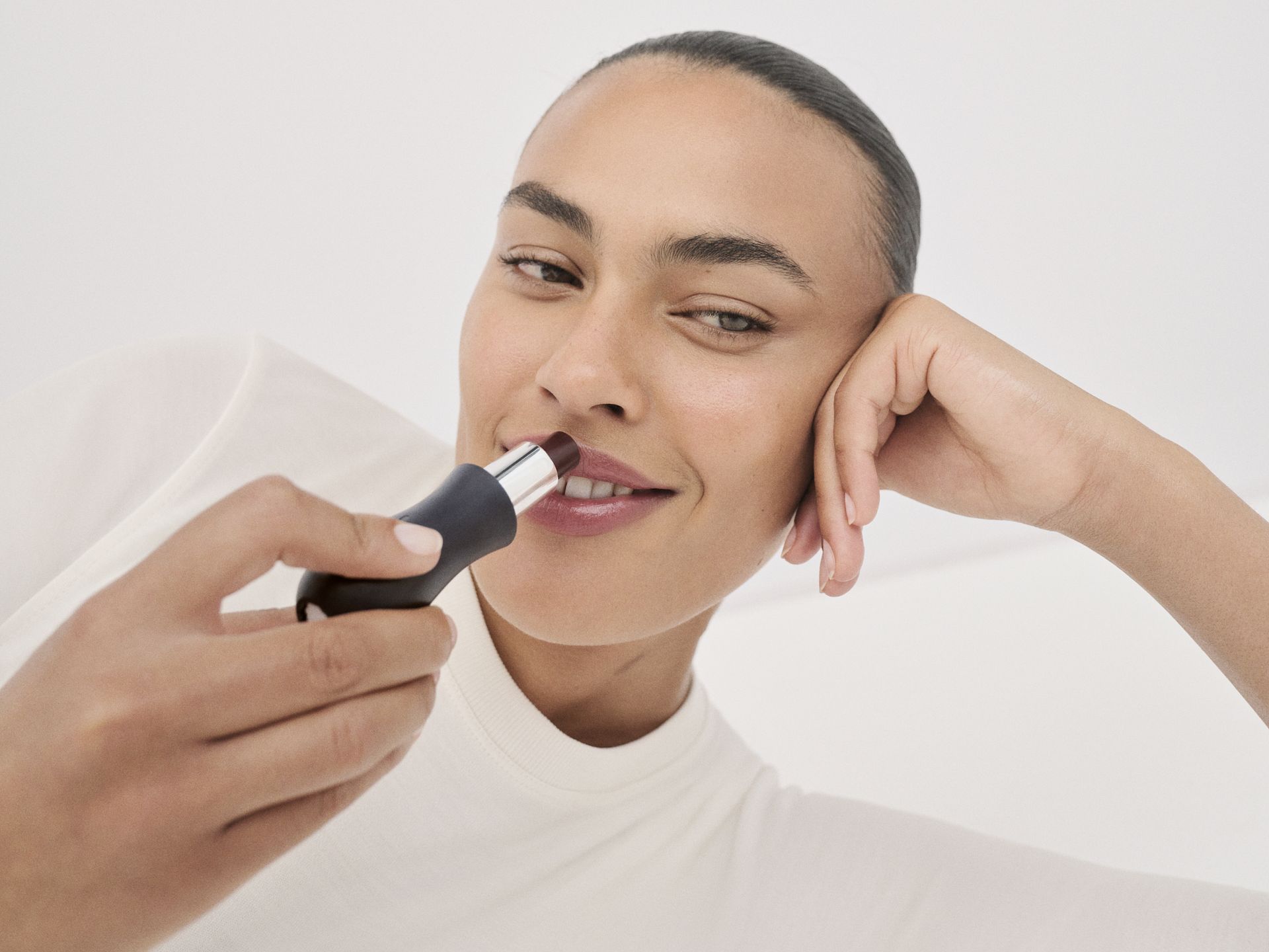 Meet Tilt Beauty, the Ergonomic Brand Changing Adaptive Beauty | Who ...