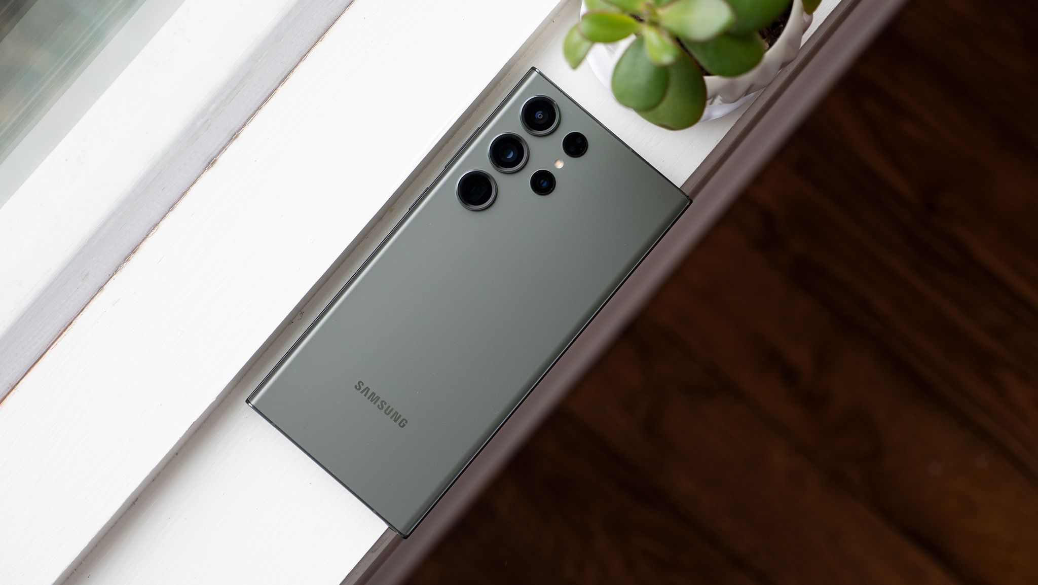 Samsung's new cloud backup gives your data a 30-day vacation, arriving ...